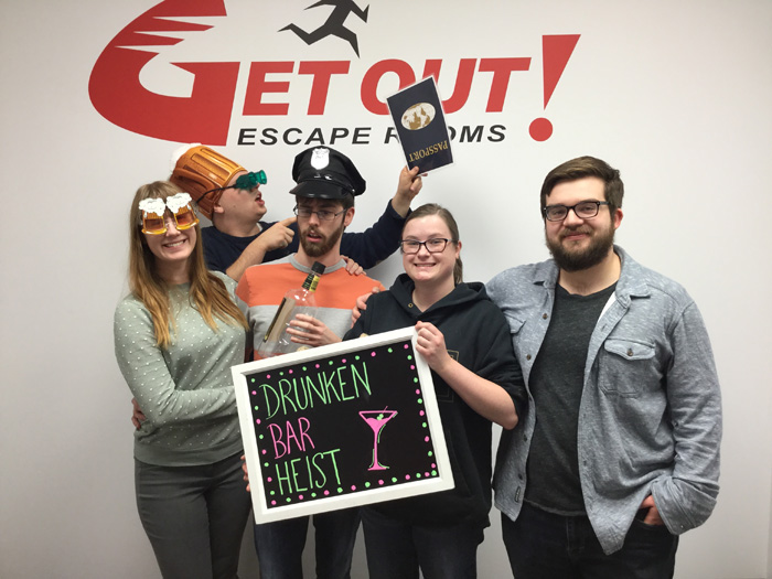 GET OUT! Escape Rooms - Drunken Bar Heist